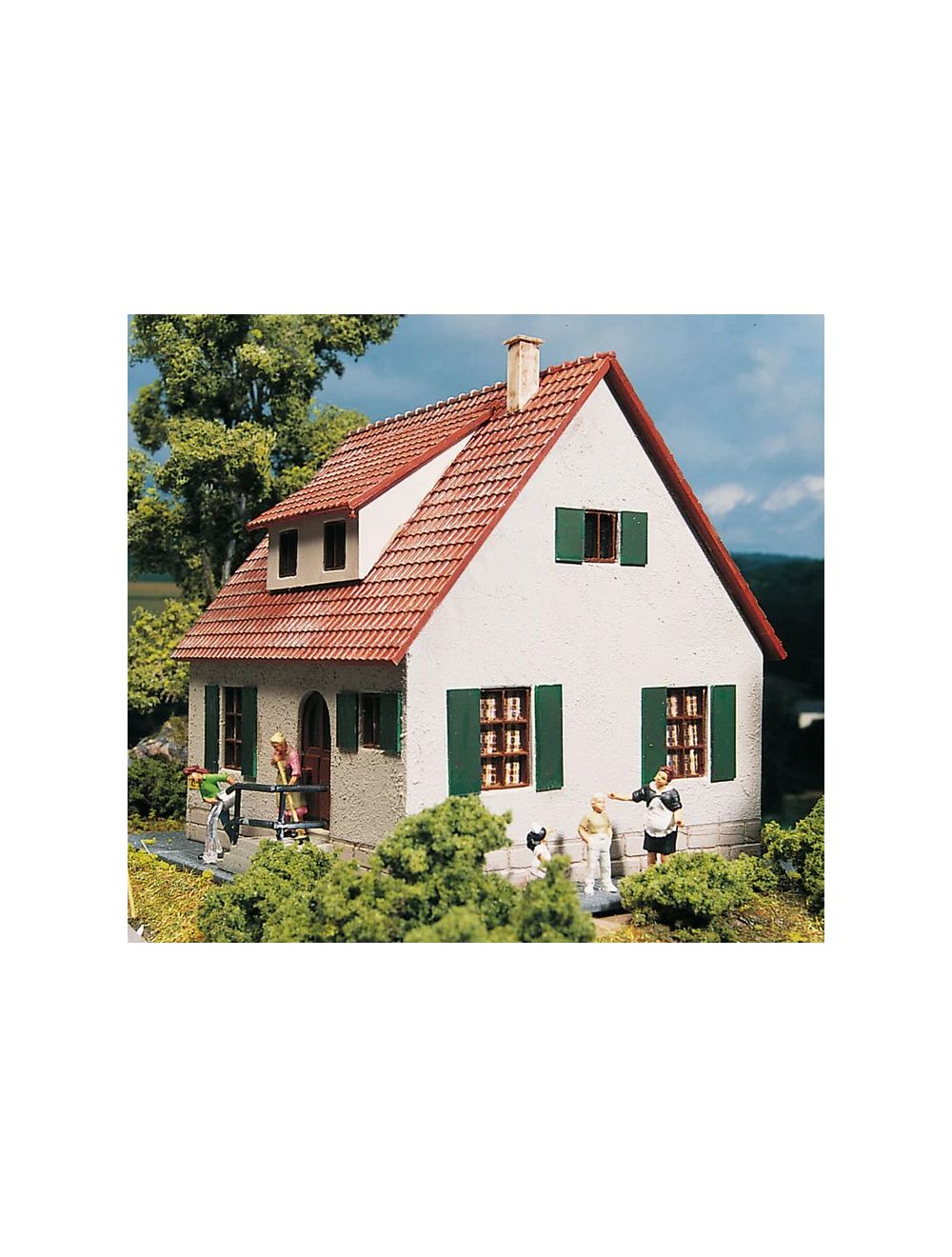 Piko 61826 family house, HO scale