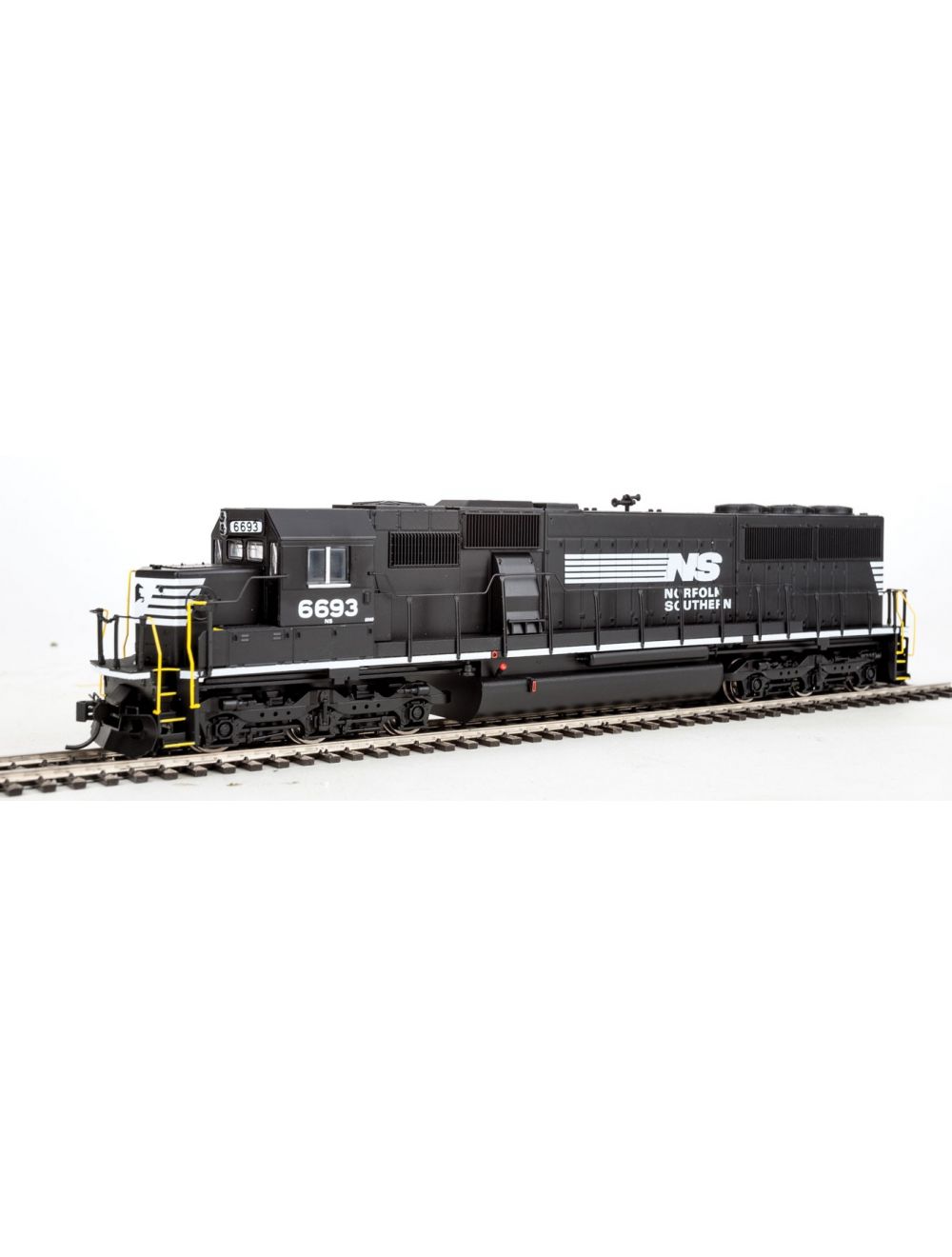 Walthers 910-19757 NS SD60 #6693 dcc/snd