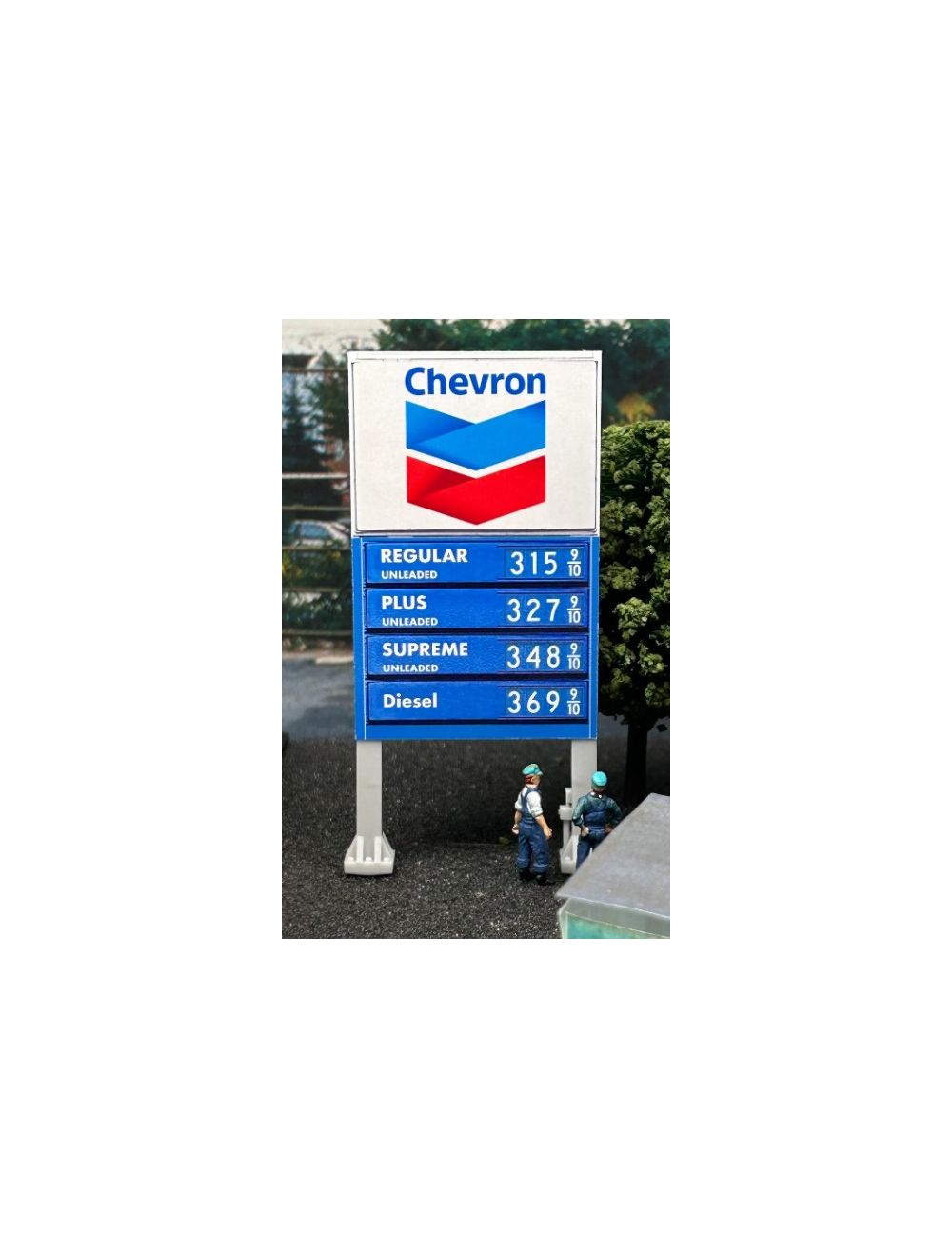 Scale Signs n1128v8 chevron gas sign, N scale