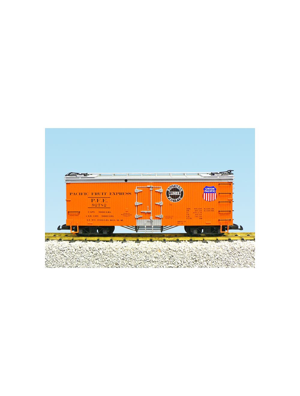 usa trains 16483 pfe reefer sp/up