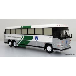 iconic replicas us immigration bus